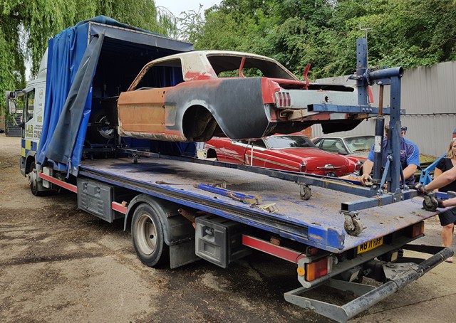 Racking and Racing | Mustang Maniac